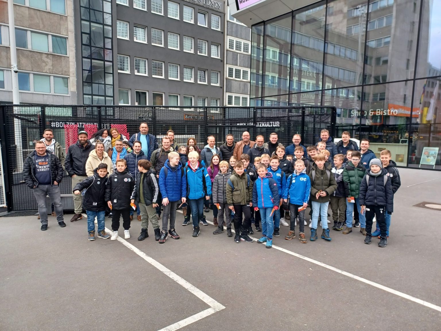 E-Jugend reist durch die Fußballhistorie - FSV Helden 1954 e.V.